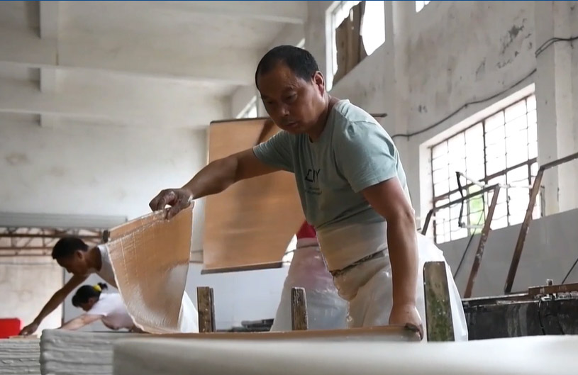 Across China: Traditional papermaking brings riches to remote township ...