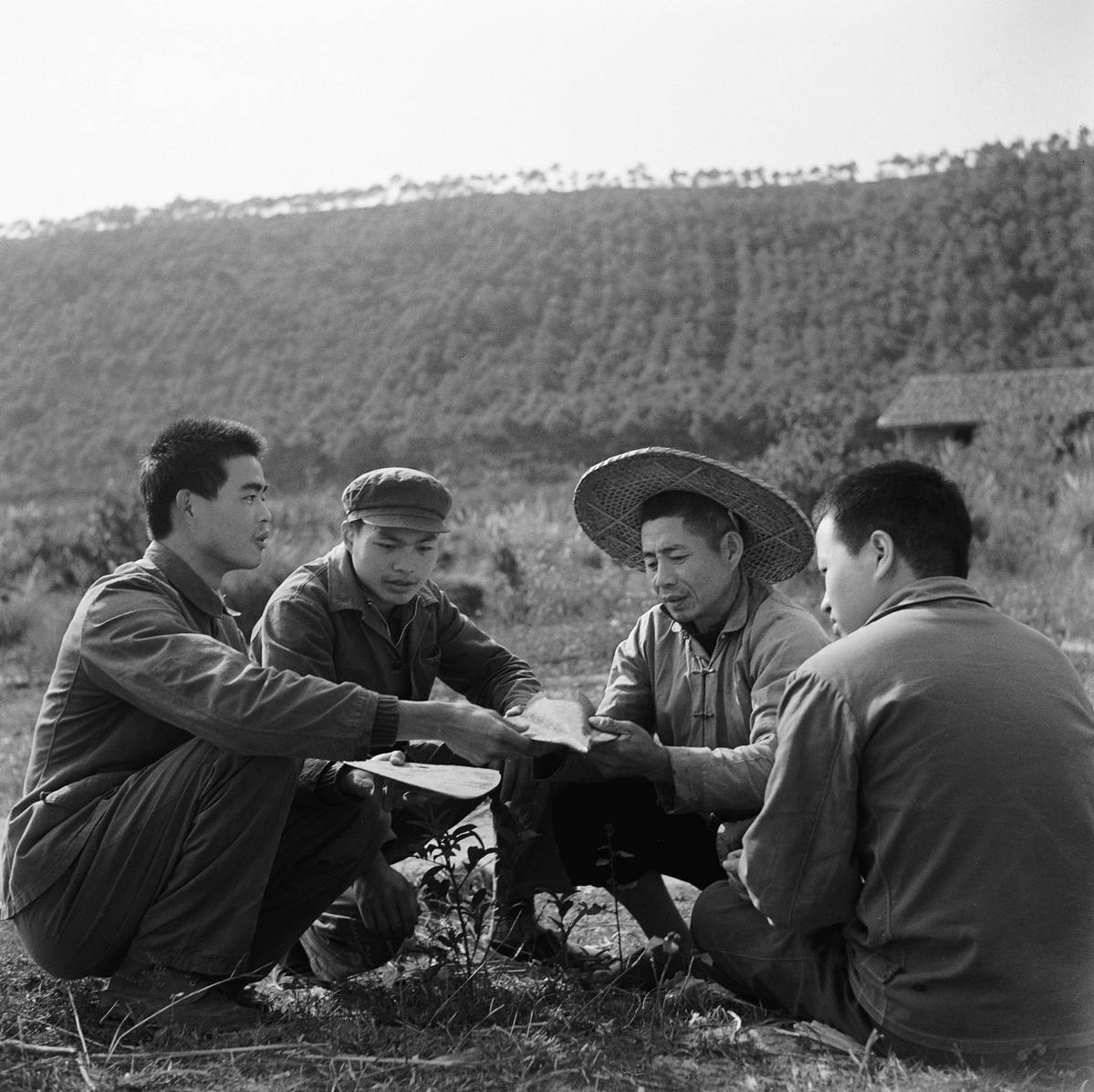 'Barefoot doctors' safeguard health of villagers-China Story